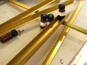 How to build a folding perfumer's organ - Perfume making classes